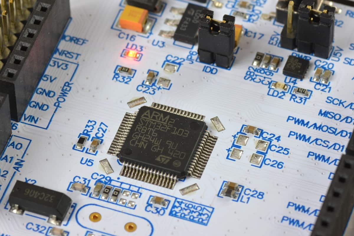 Kurs STM32 F1 HAL – komunikacja z komputerem, UART • FORBOT