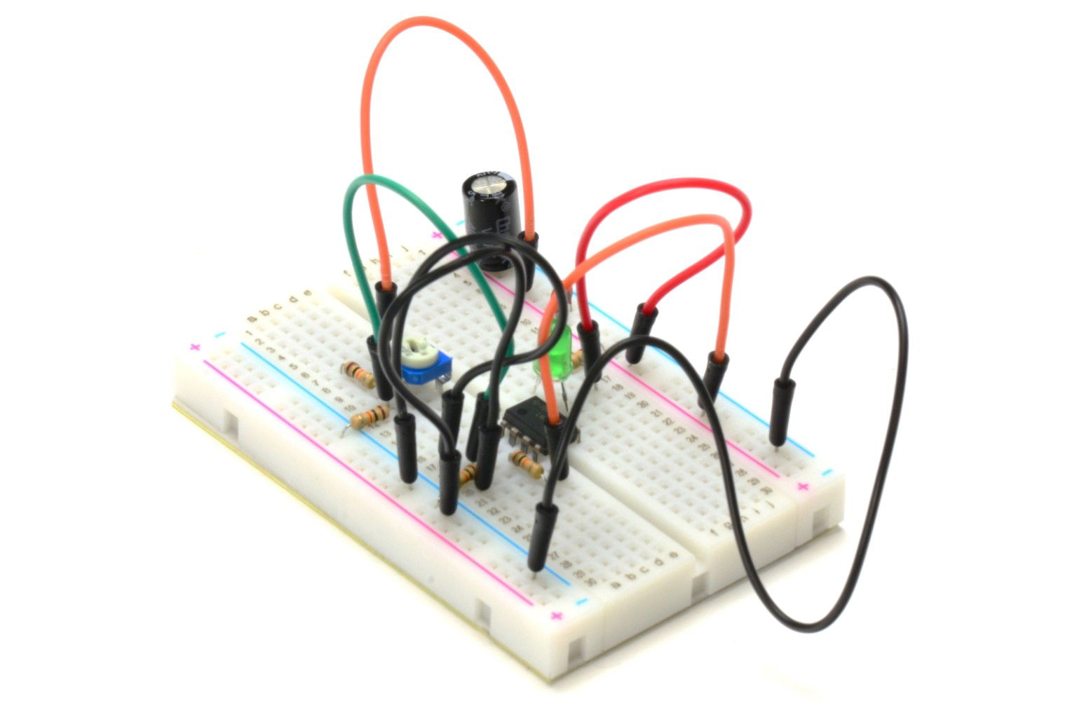 Komparatory napięcia w kursie elektroniki • FORBOT