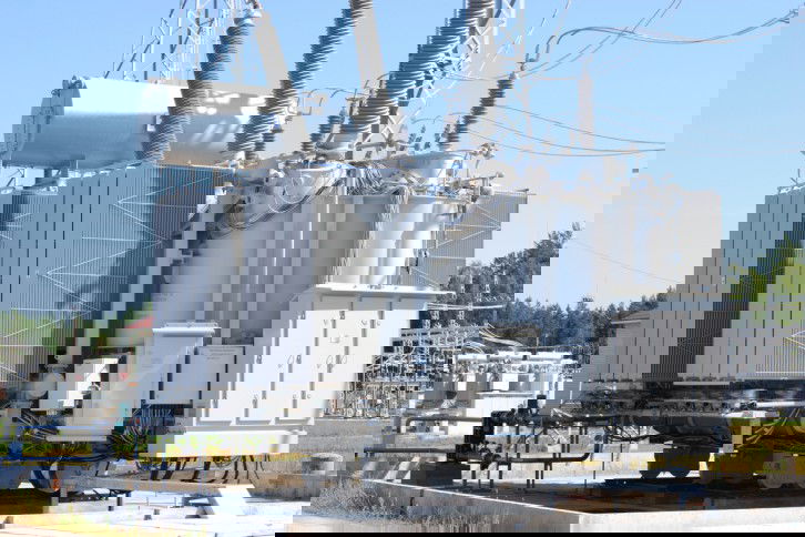 Transformator – budowa i zasada działania [baza wiedzy]